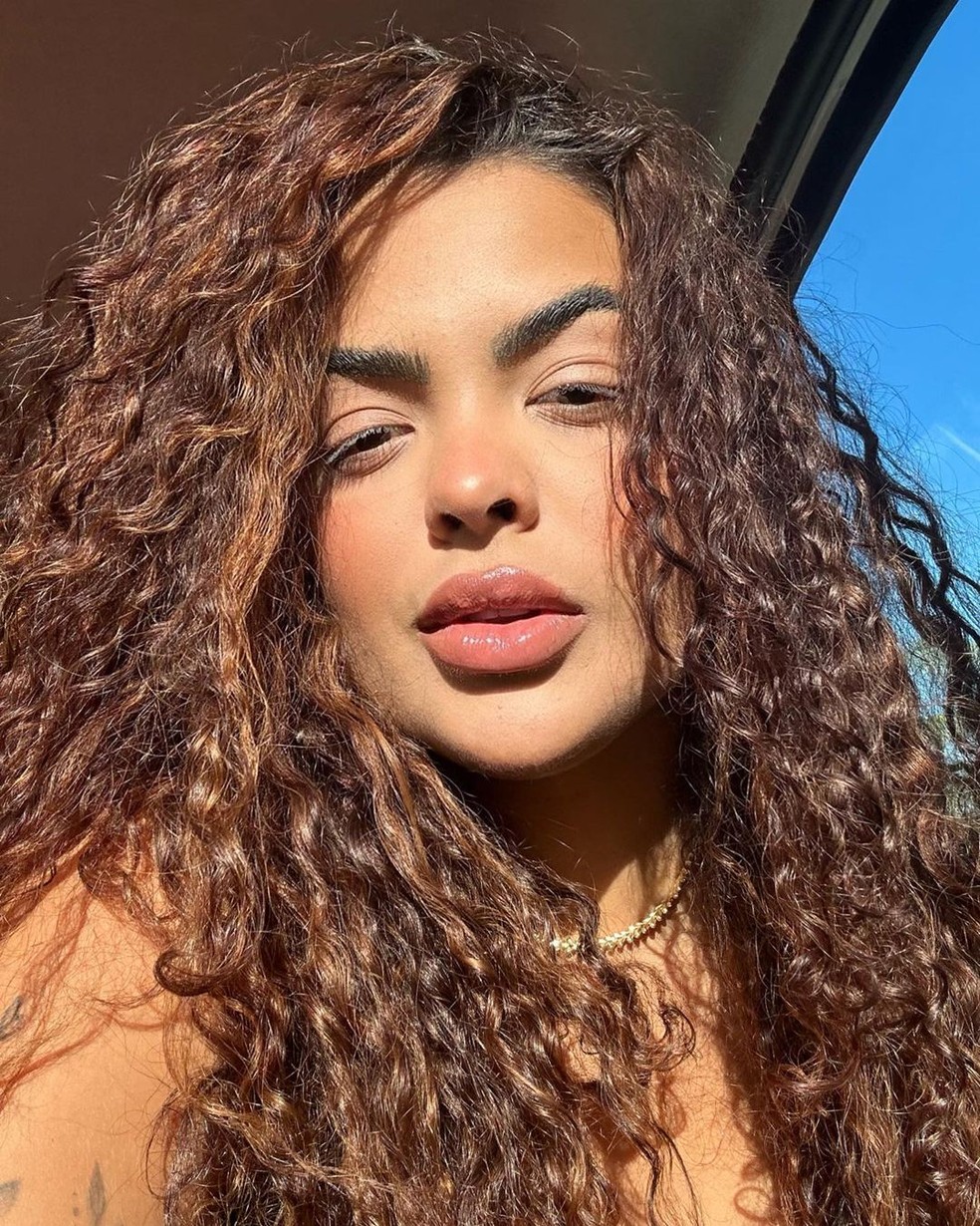 'BBB 23': Paula Freitas mostra novo visual para a final do reality show