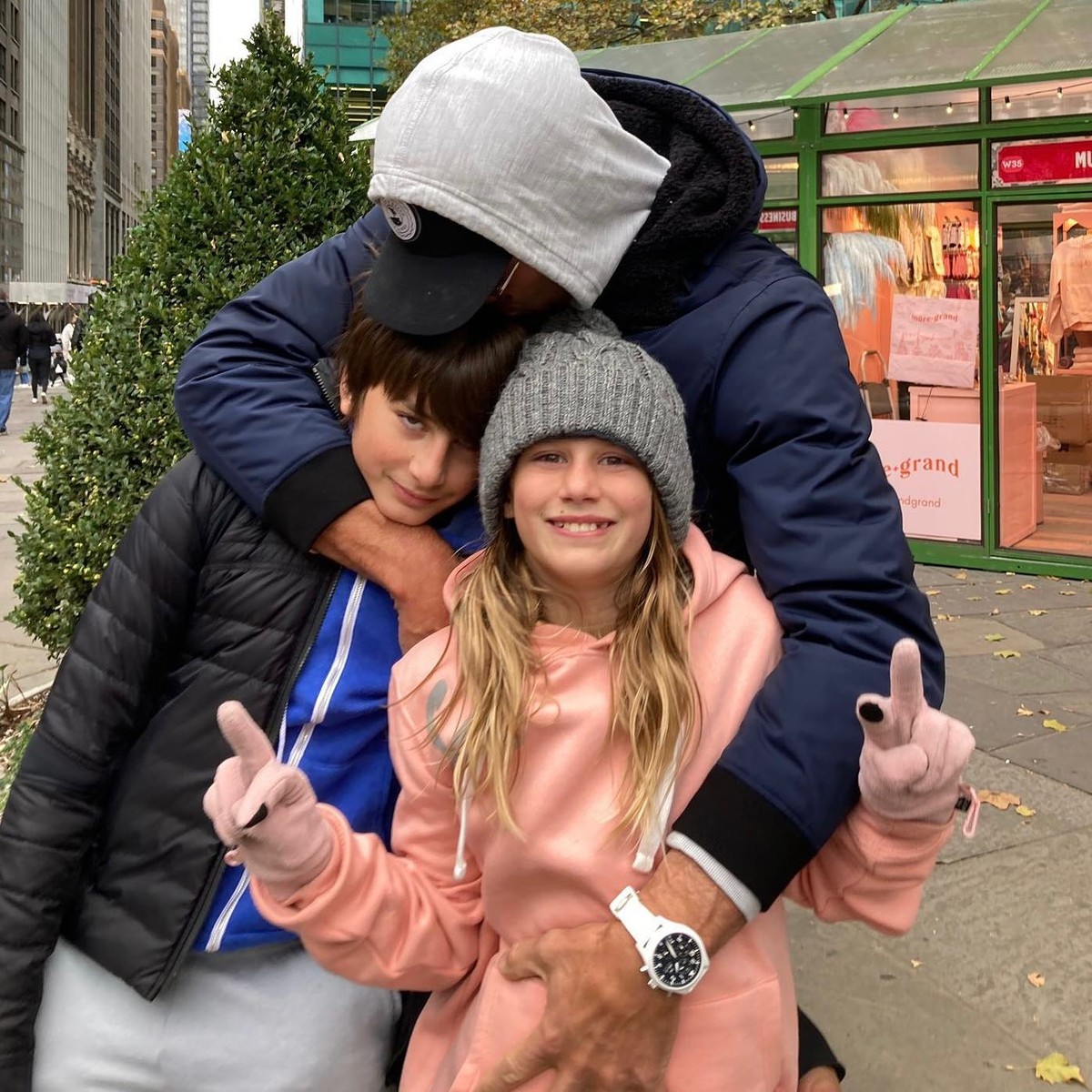 Tom Brady parabeniza a filha Vivian: 'Nós adoramos você e seu lindo ...