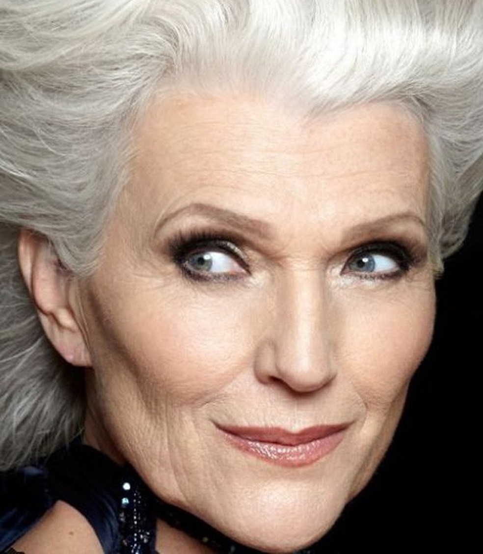 Conheça Maye Musk: nutricionista, avó e modelo influencer de 69 anos