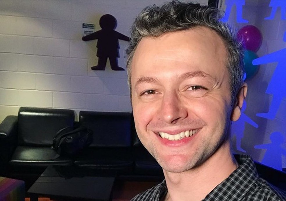 Lucas Lima celebra um ano de transplante capilar e ganha elogio de Sandy