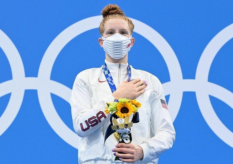 Lydia Jacoby ganhou uma medalha de ouro com os óculos rosa que usava ...
