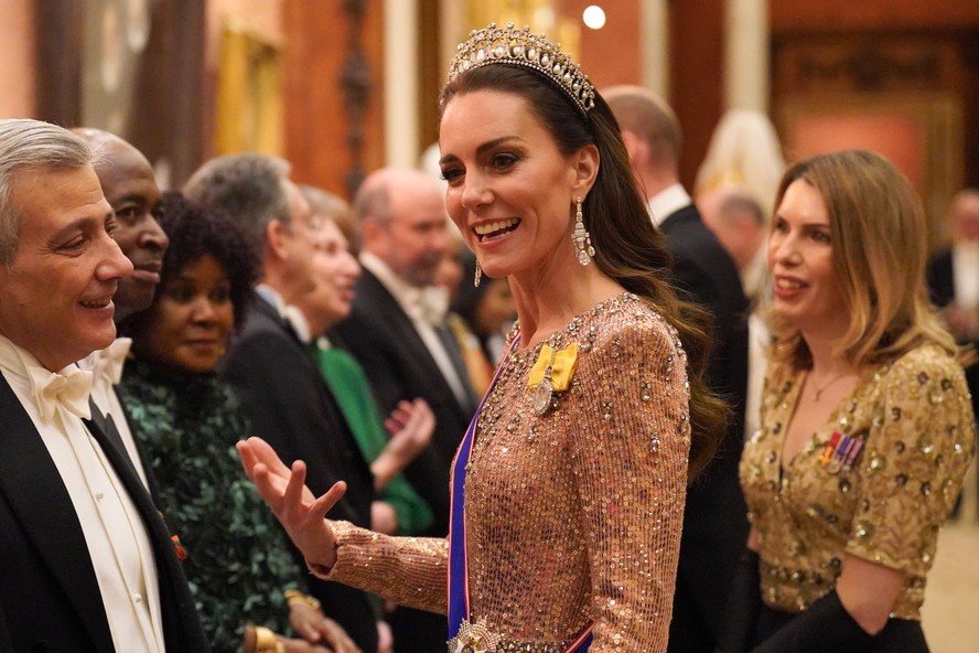 5 vezes em que Kate Middleton fez uma declaração com suas ações, não ...