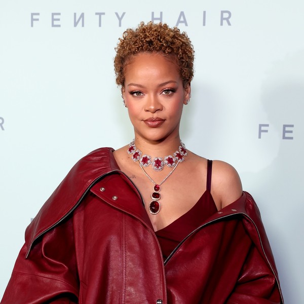 Tudo o que já sabemos sobre a Fenty Hair, marca capilar de Rihanna