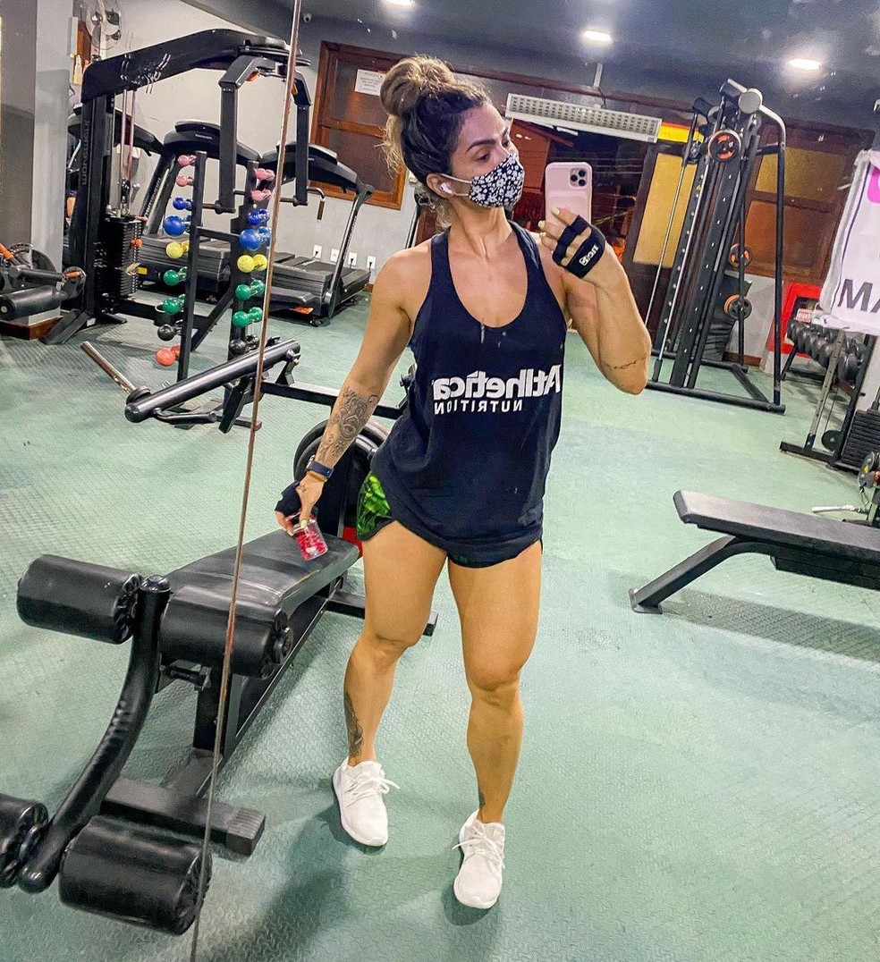 Kelly Key chama atenção ao aparecer mais musculosa em vídeo