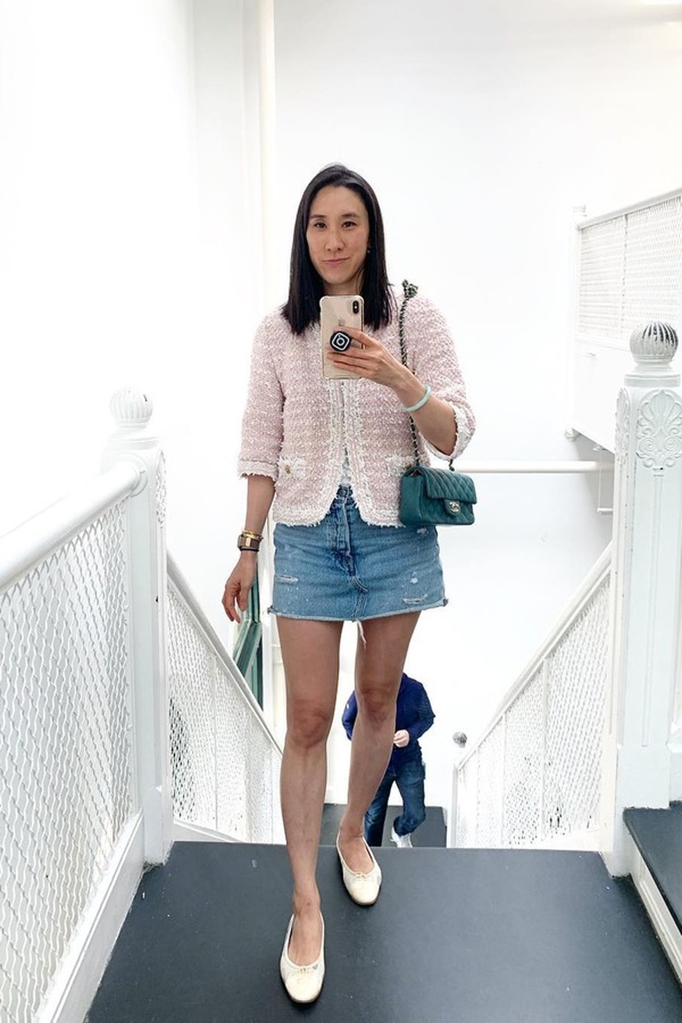 Quer se vestir como uma girl boss? É só se inspirar nos looks de Eva Chen!