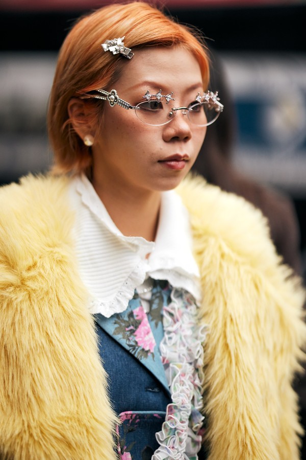 LFW: os melhores looks de beleza do street style londrino