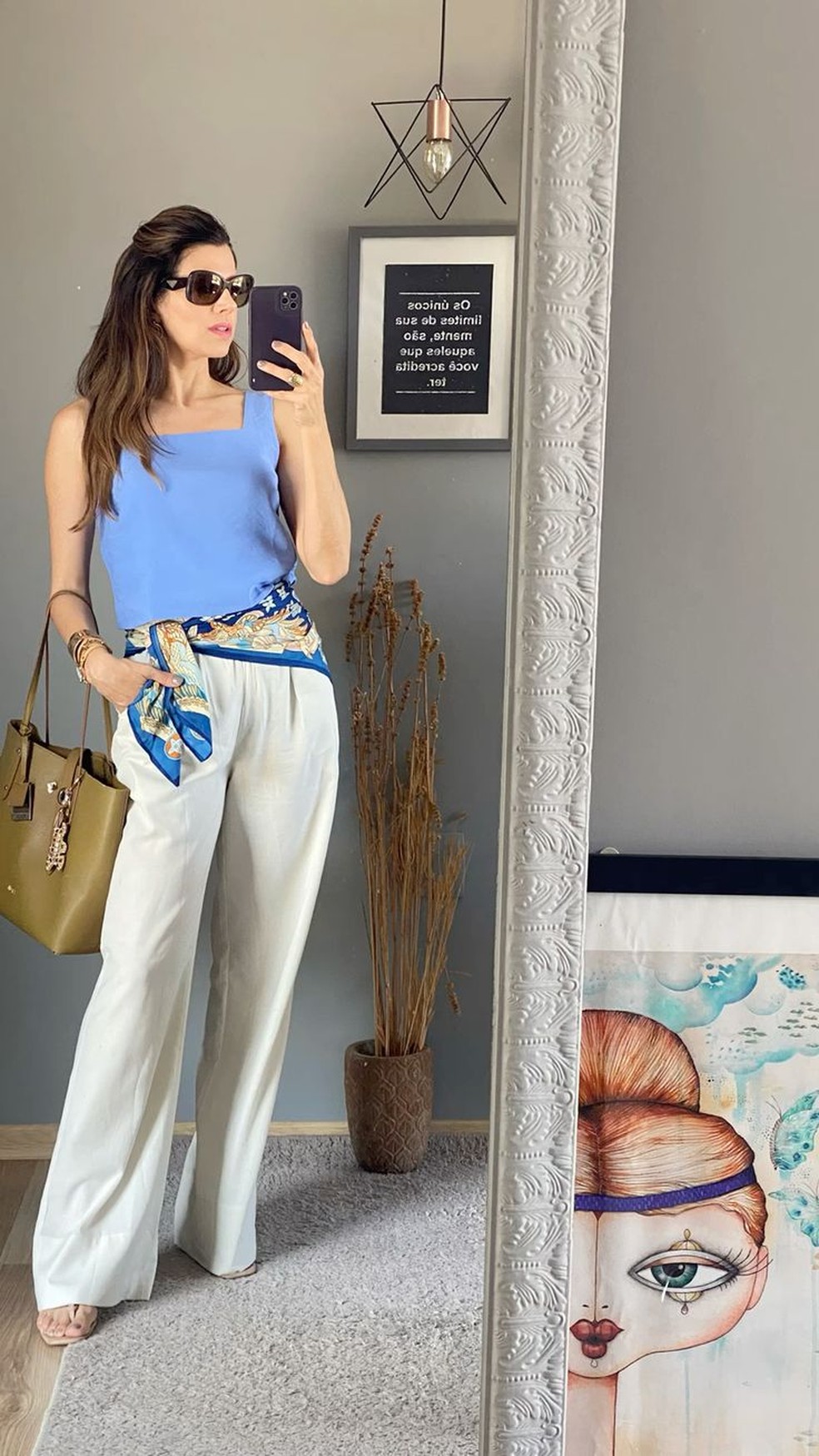 Além da cabeça: lenço na cintura é a nova tendência de styling