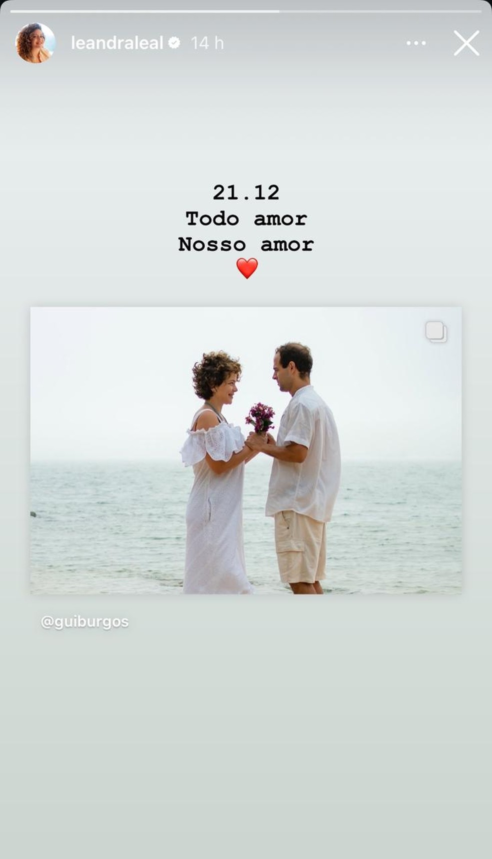 Leandra Leal comemora 1 ano de casamento: 'Nosso amor'