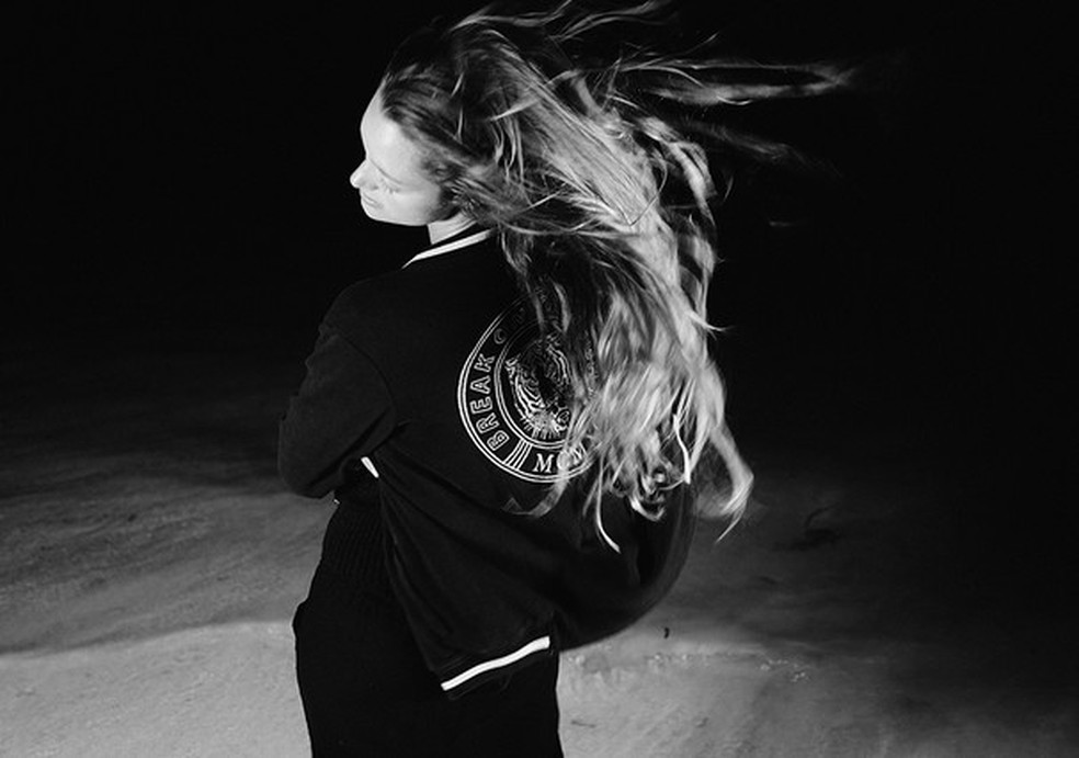 Roxy lança coleção com inspiração rocker