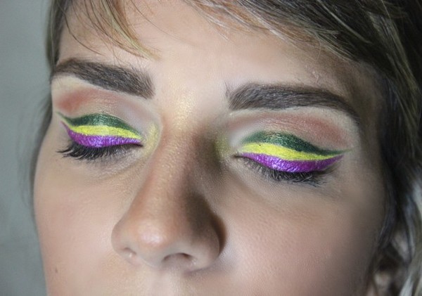 Carnaval: make colorido é pedida certa para arrasar na folia. Vem ver o ...