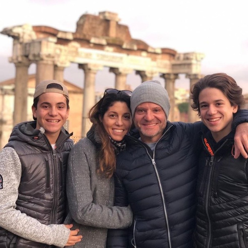 Rubinho Barrichello se separa após 22 anos de casamento