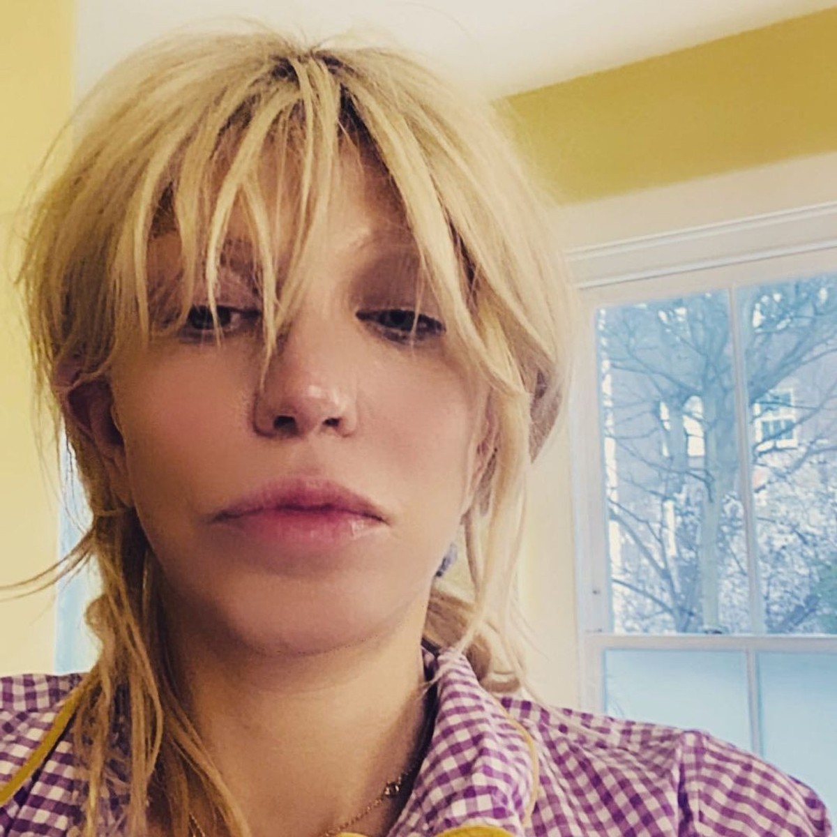 Courtney Love pede desculpas por acusações contra Dave Grohl e Trent Reznor