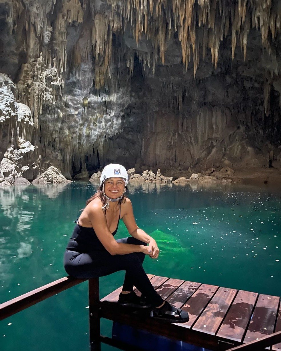 Dira Paes se encanta com visita ao Abismo Anhumas: 'Impactada com toda ...