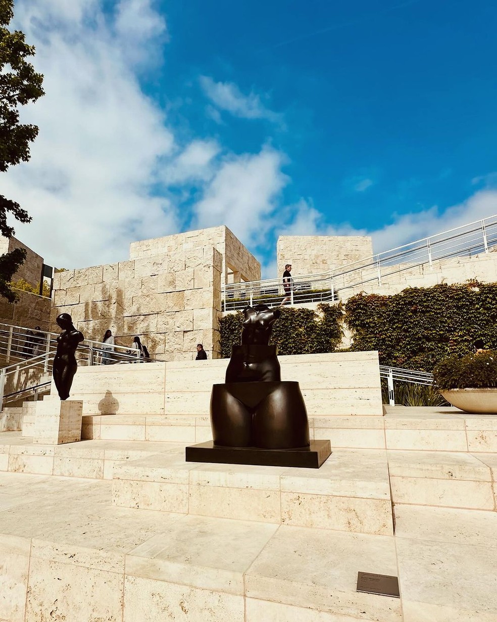 Solteira, Sandy abre álbum de fotos de viagem solo e dispara: 'Isso ...