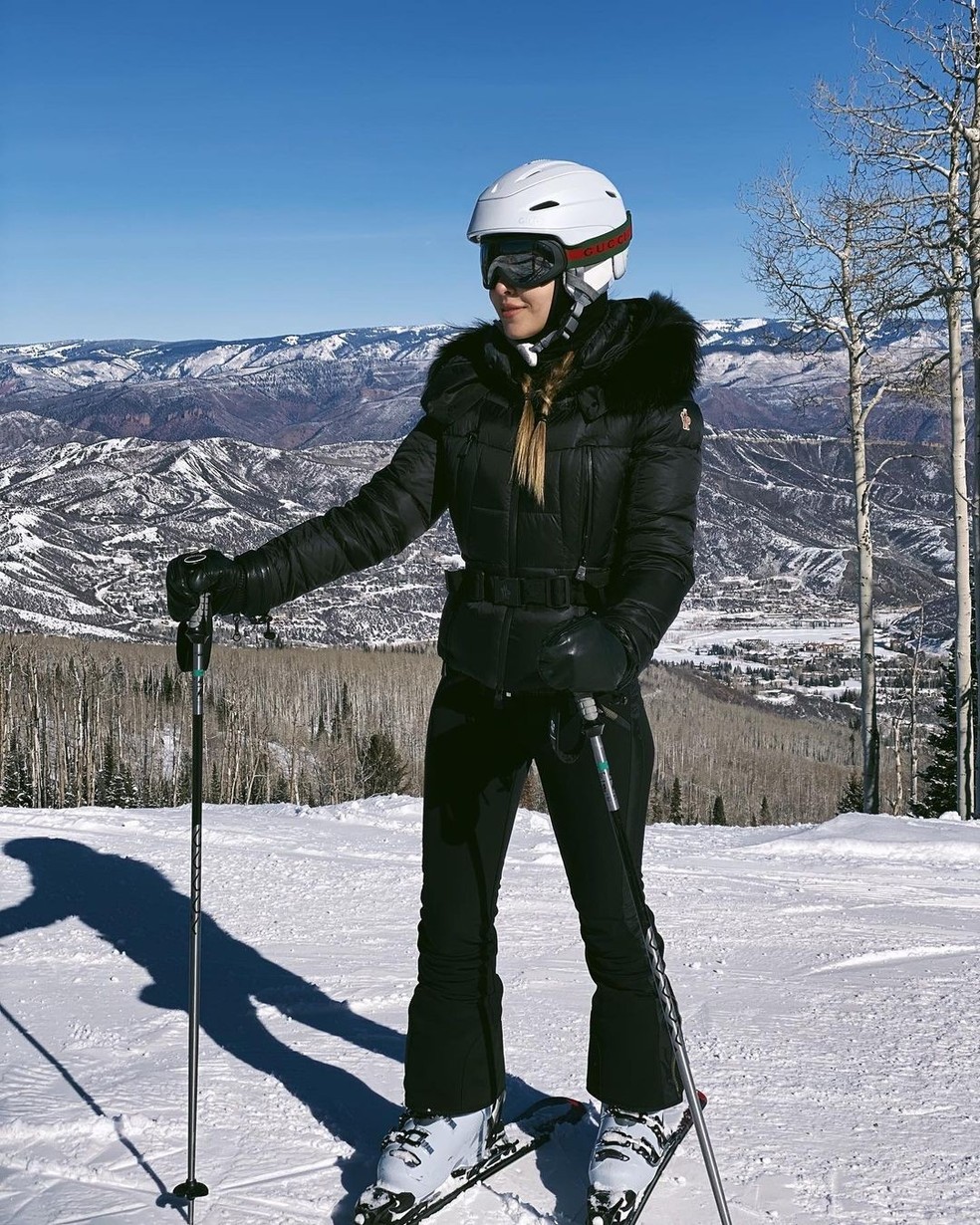 Mafe Nóbrega, a caçula de Carlos Alberto, faz sucesso como influencer