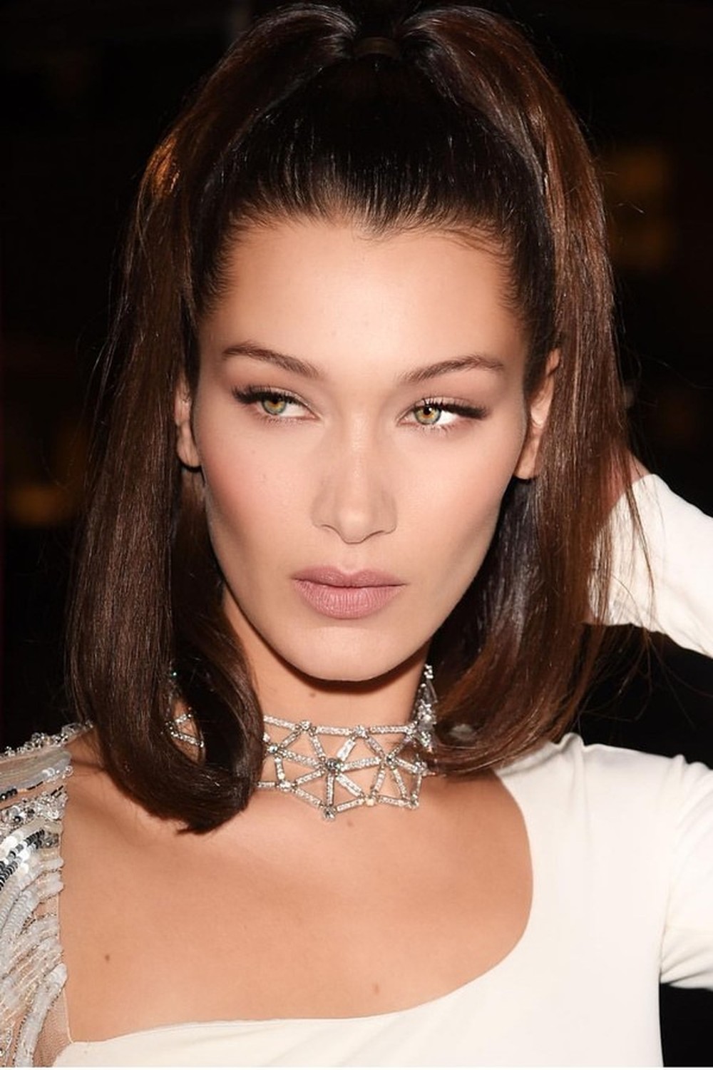 Bella Hadid expõe batalha contra ansiedade: 'Chorava e tremia se tinha ...