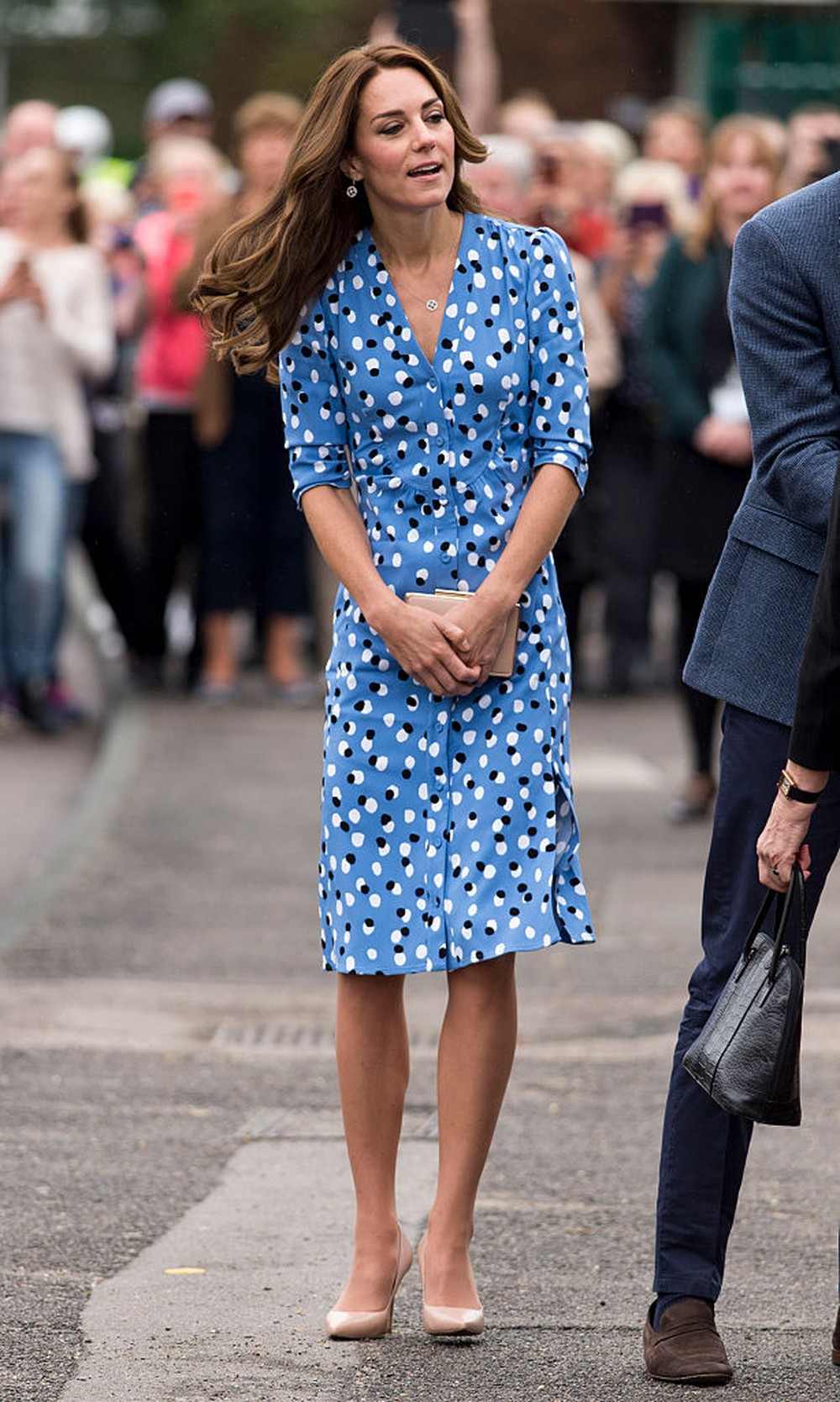 Descobrimos um dos vestidos favoritos de Kate Middleton; confira 5 ...