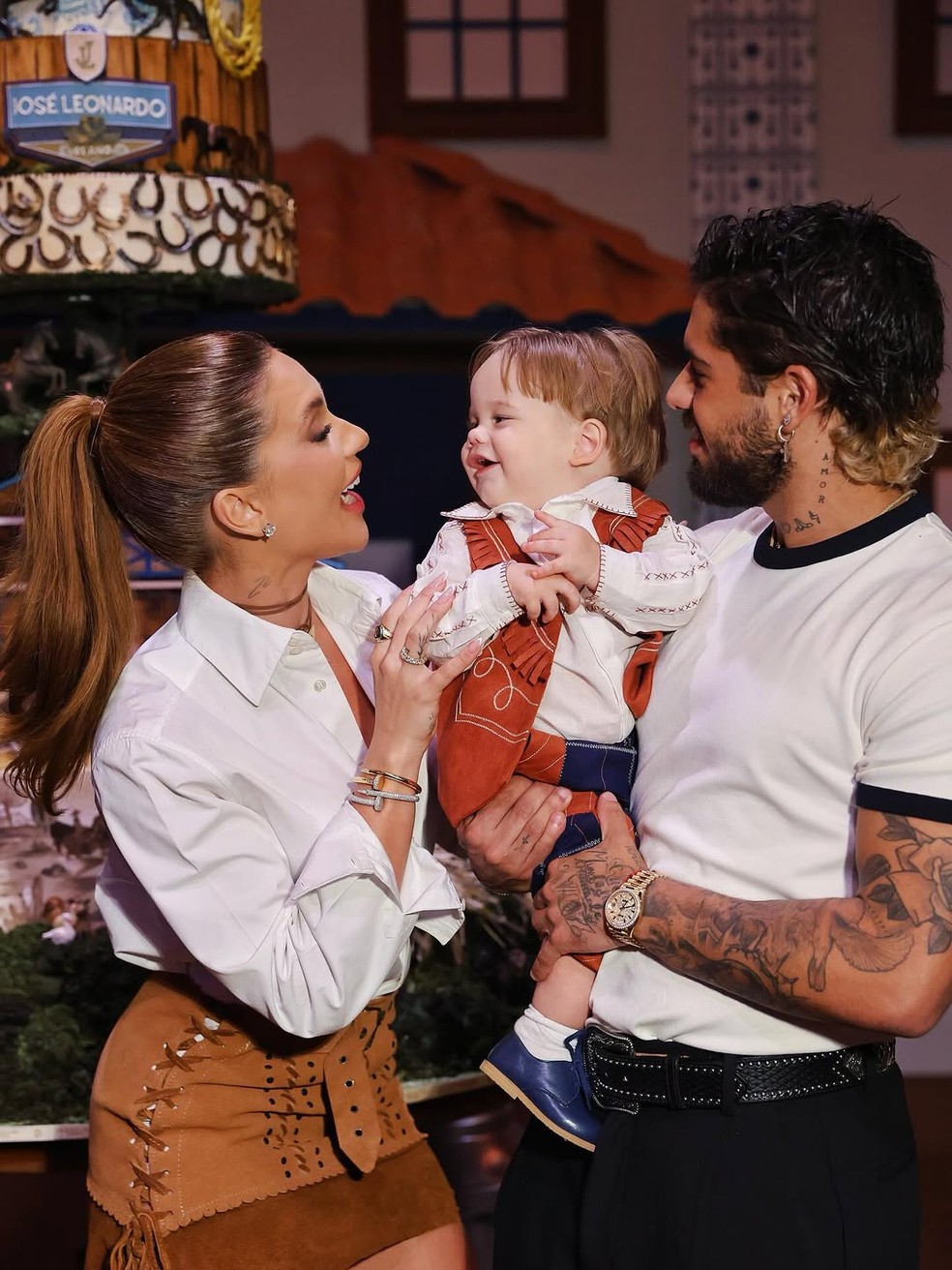 Virgínia Fonseca e Zé Felipe posam juntos em festa de 1 ano de José ...
