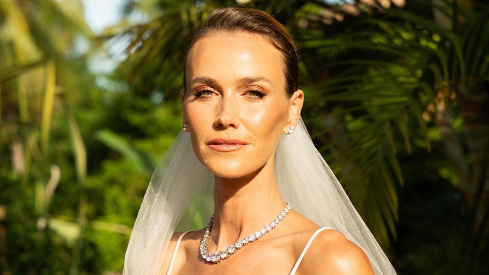 Renata Kuerten oficializa união com Beto Senna em cerimônia em São Miguel dos Milagres