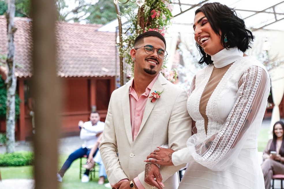 Pepita celebra aniversário de casamento com Kayque Nogueira e desabafa: 'Três anos que juntos ...