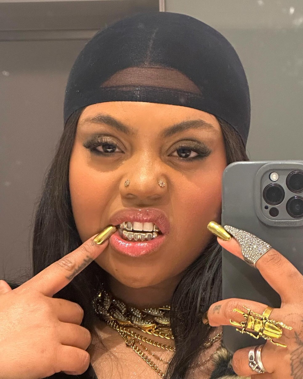 Duquesa: raio-x nas produções de beleza da cantora do momento