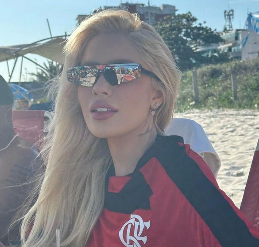 Karoline Lima relembra viagem para o Rio e Léo Pereira reage: 'Dias melhores pra sempre'