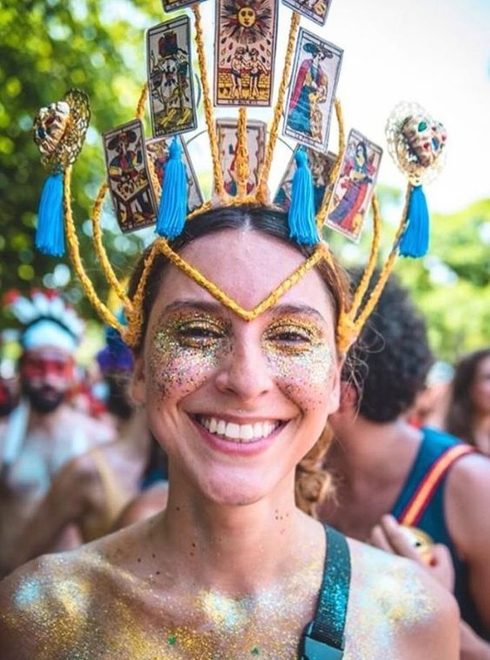 Tiaras de Carnaval: 20 versões divertidas do acessório para a sua fantasia