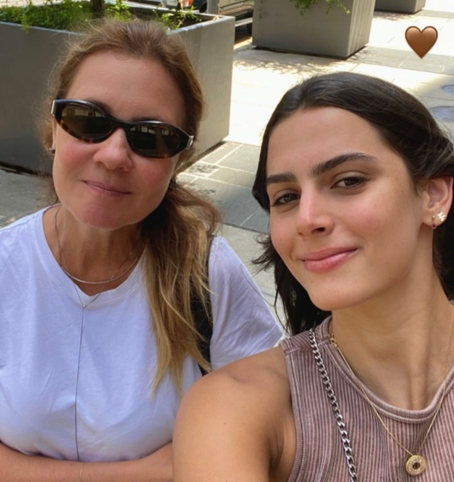 Flavia Mekler, nora de Adriana Esteves, viraliza com vídeo ao lado da ...
