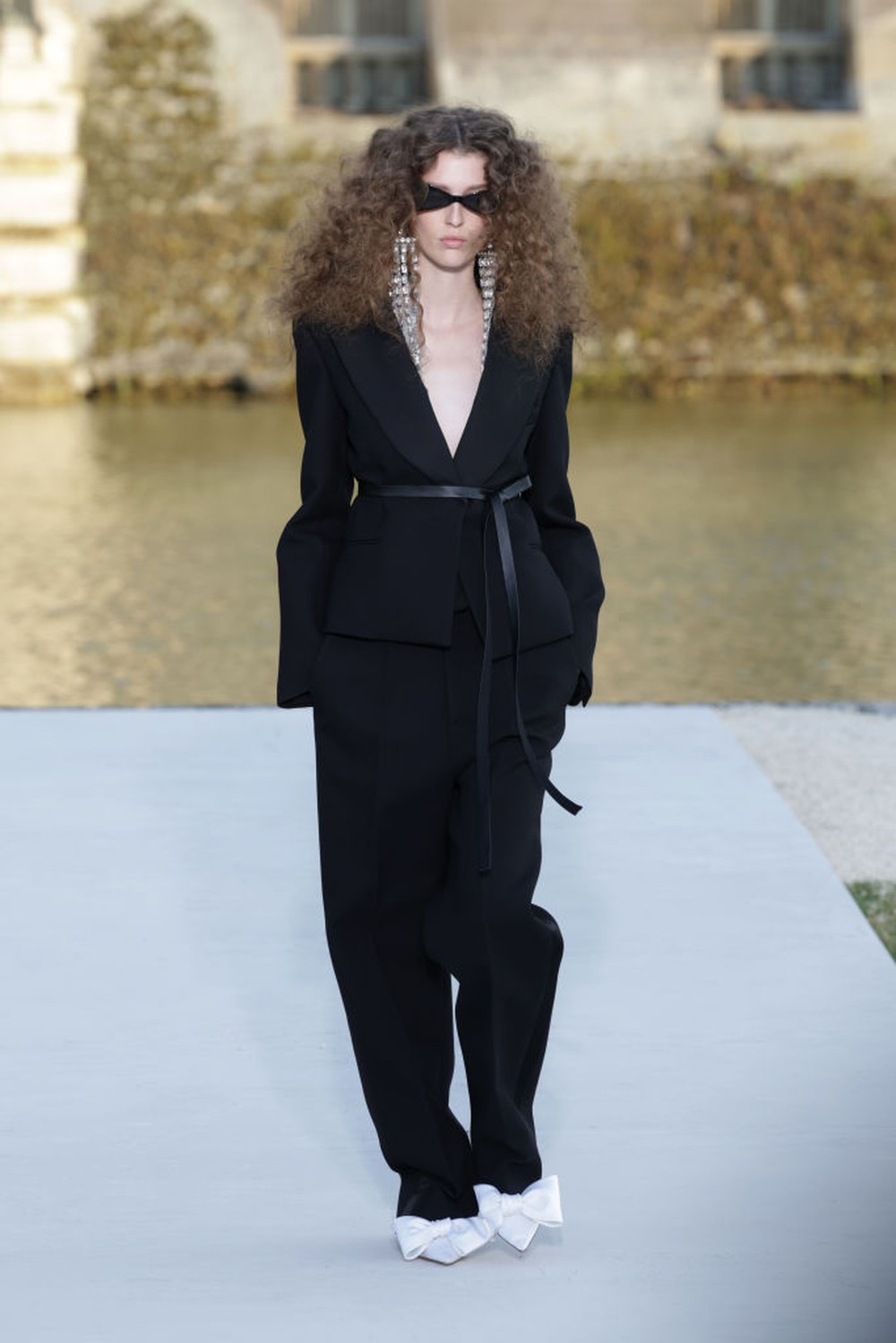 Opium, a tendência de moda que bate de frente com o Quiet Luxury