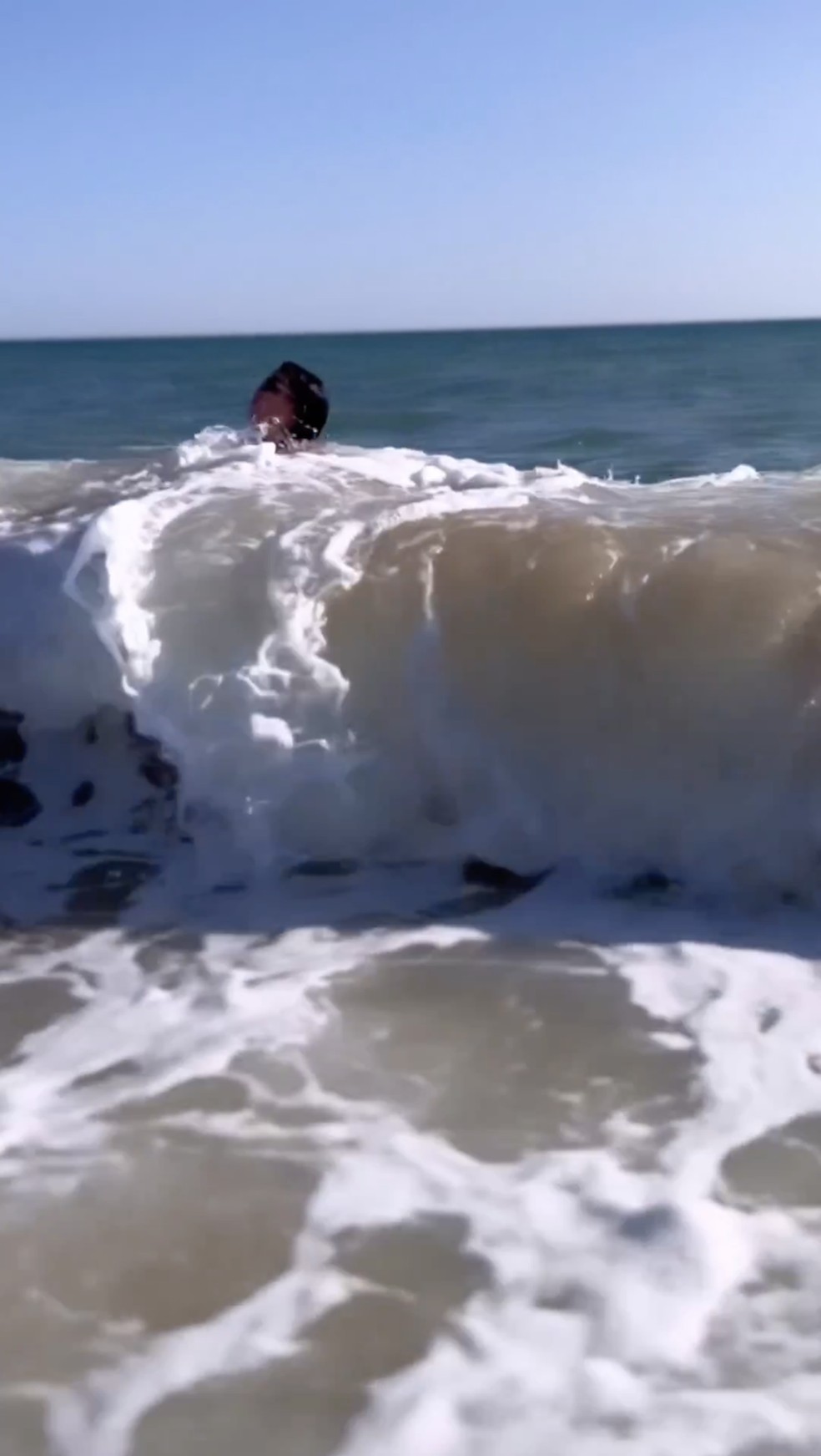 Olha a onda! Georgina Rodríguez mostra caldo no mar: 'Quando você acredita que é invencível'