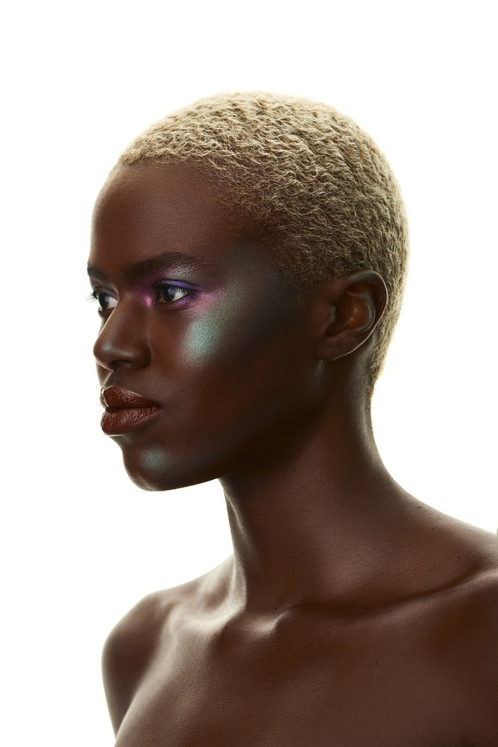 4 ideias de make metalizado para pele negra