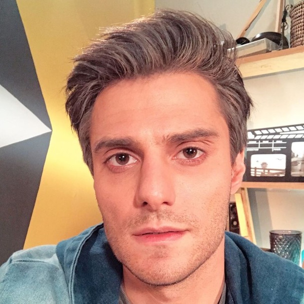 Hugo Bonemer dá recado sobre Dia do Orgulho LGBT+: 'Progresso'