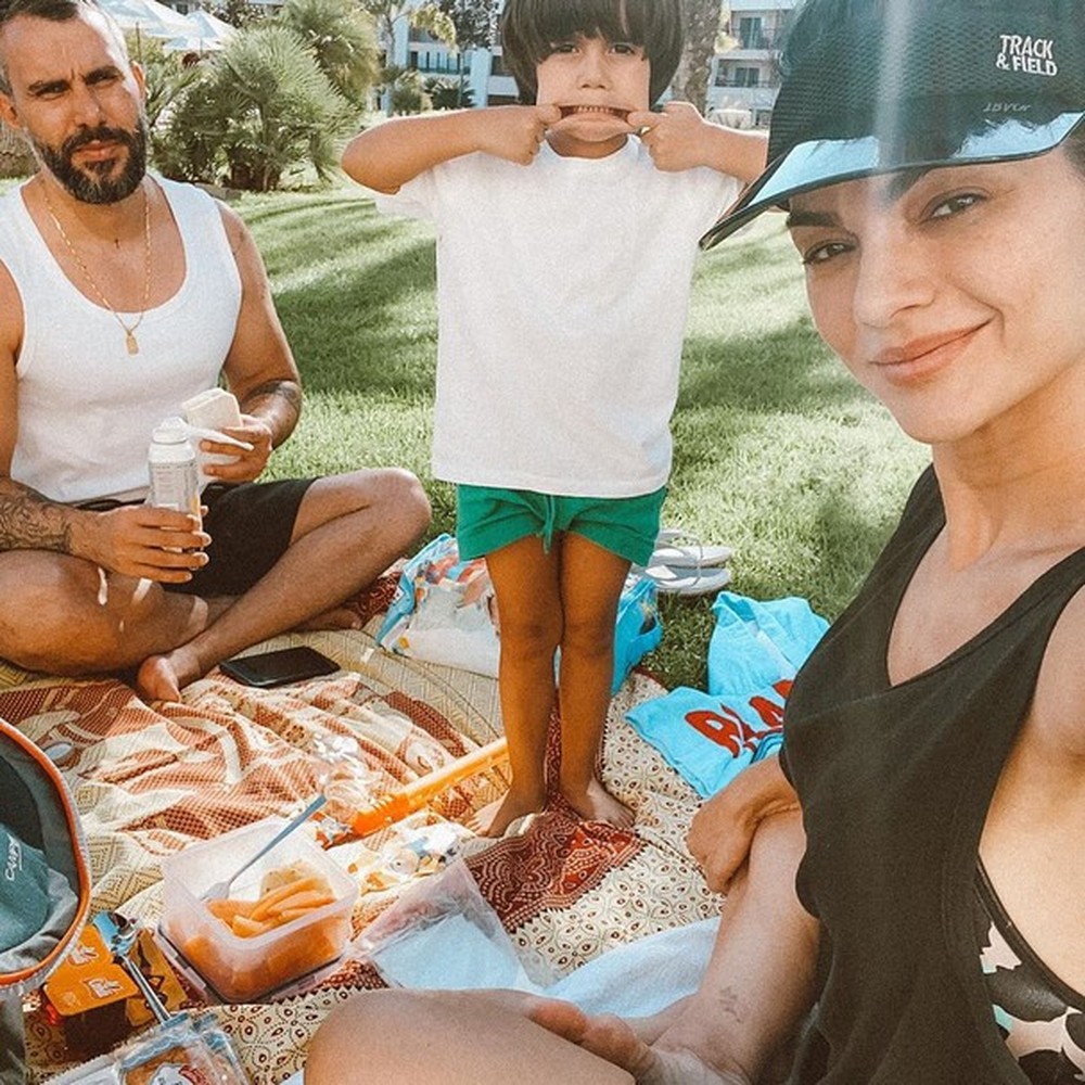 Kelly Key mostra piquenique com a família em Cascais