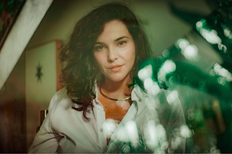 Tainá Müller sobre dirigir filme que retrata gravidez de casal trans ...