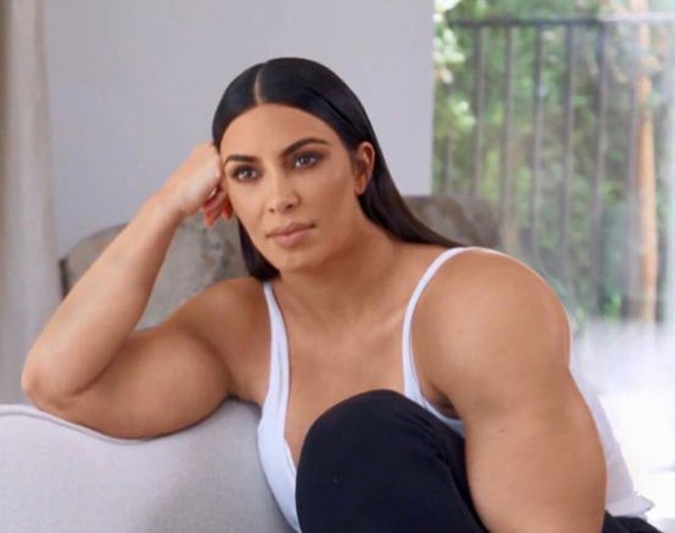 Kim Kardashian 'musculosa' vira meme na internet