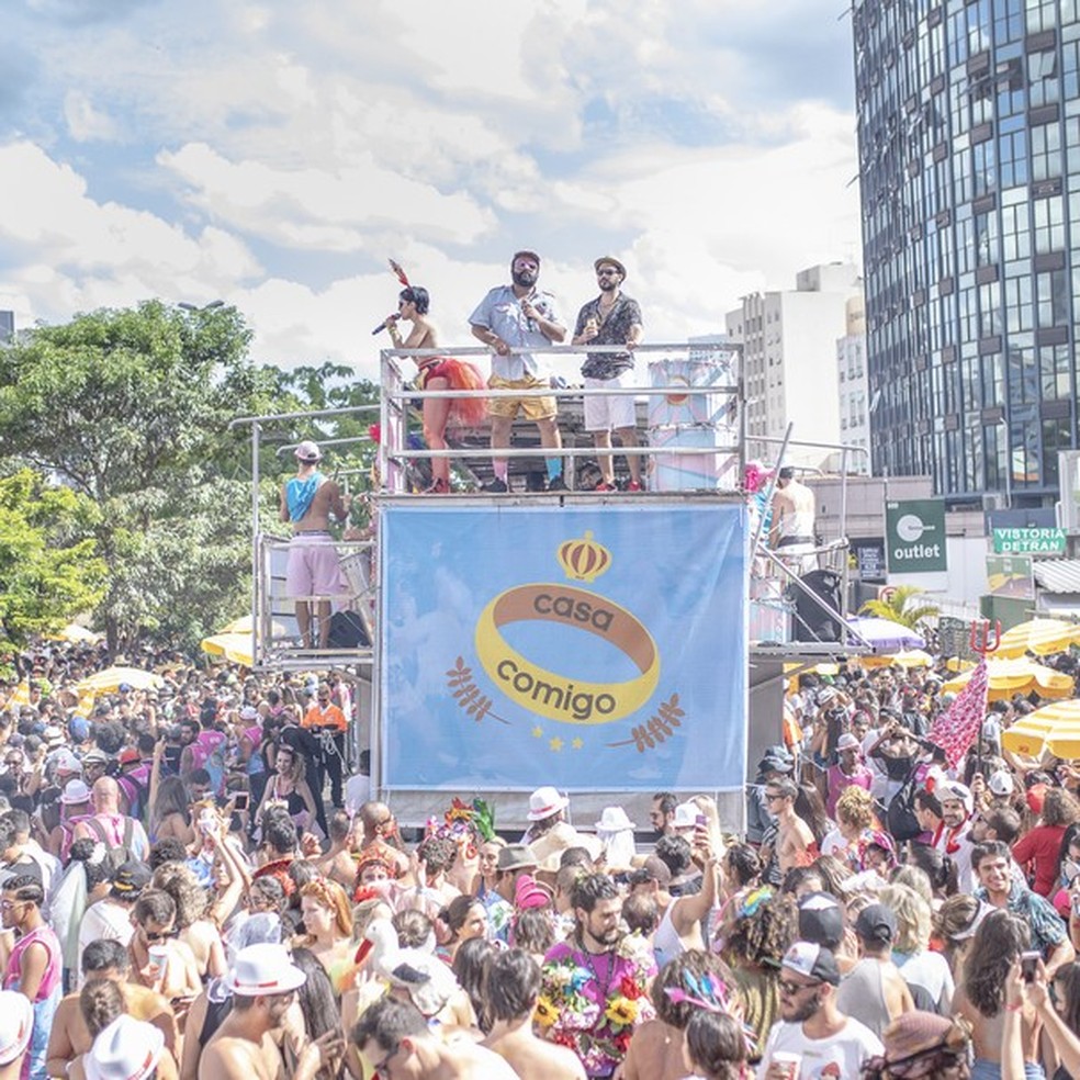 Ainda é Carnaval: bloco Casa Comigo promove festa junina em São Paulo