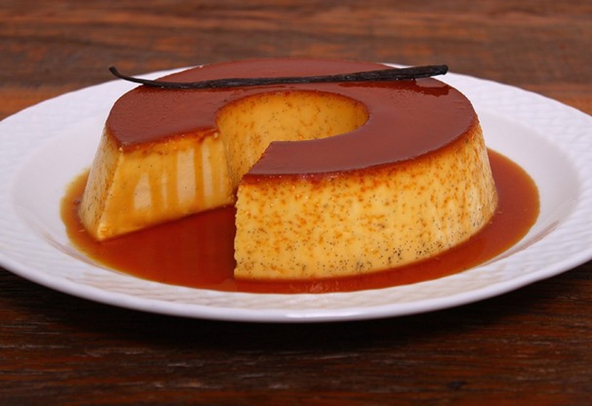 Com ou sem furinhos? Aprenda a receita do pudim perfeito