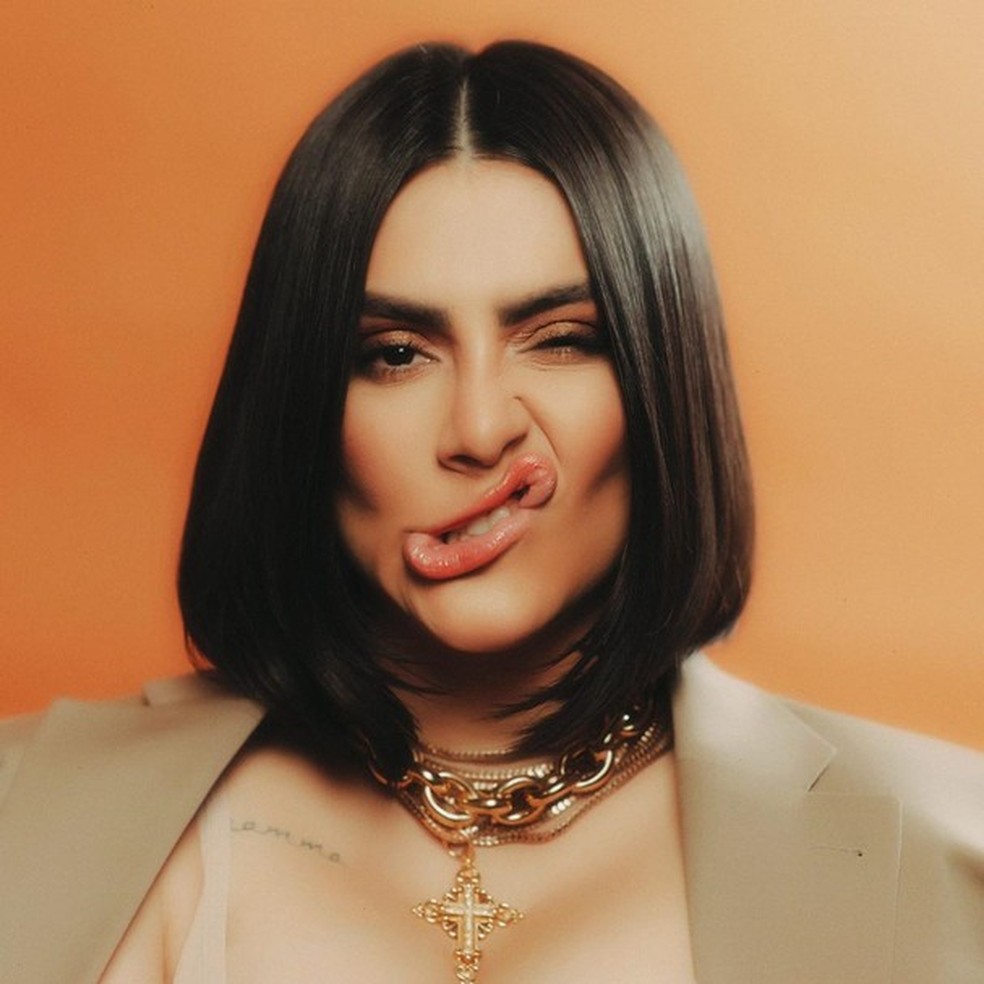 Cleo: Sem meme, link e emoji. Como fazer uma declaração de amor?
