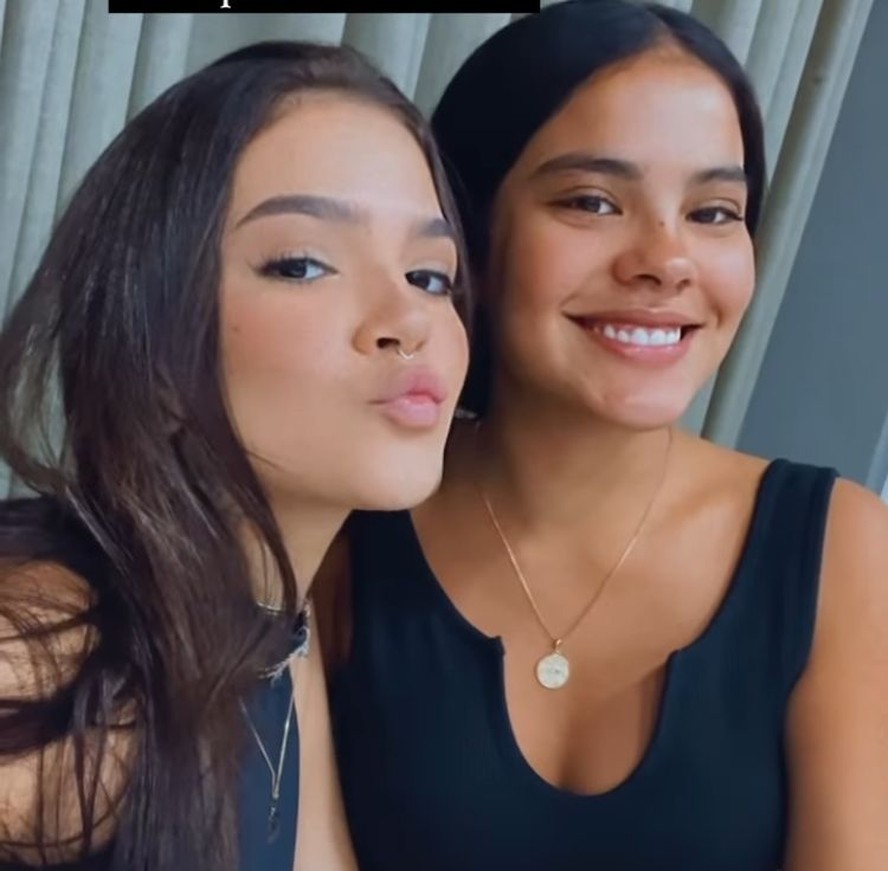 Mel Maia posa ao lado de Bella Campos: 'Nova parceira de cena'