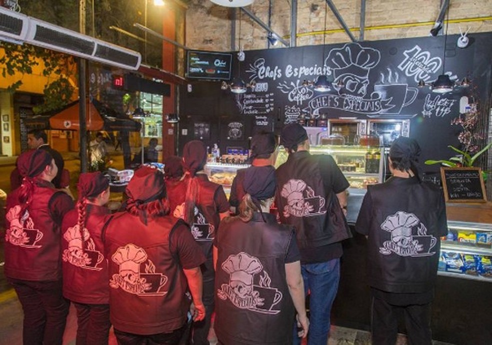 Cafeteria comandada por portadores de Síndrome de Down abre em SP