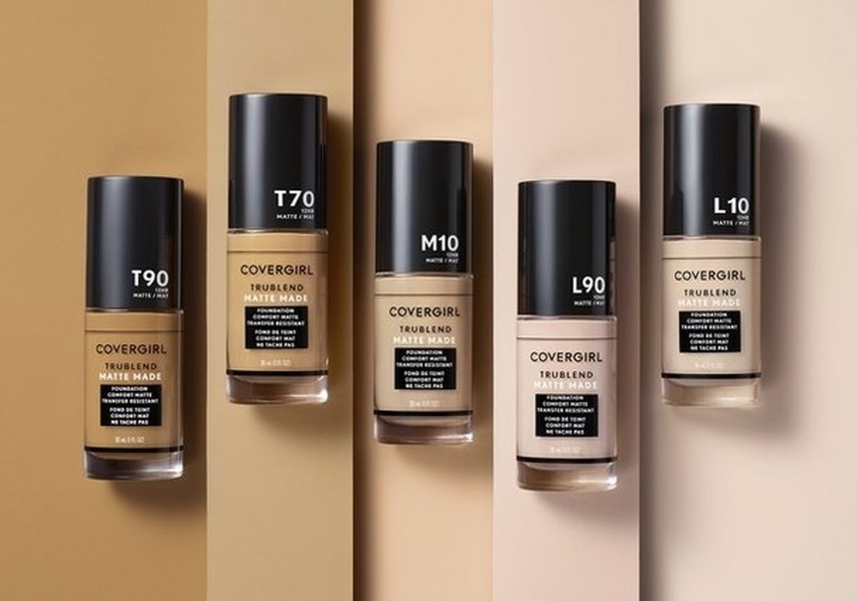 Nova base mate da CoverGirl está disponível em 40 cores. Yes!