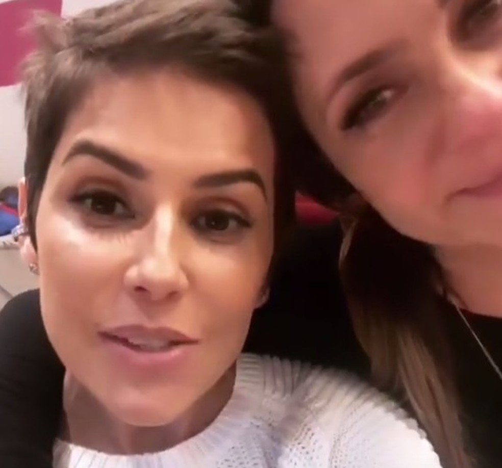 Adriana Esteves chora em vídeo com Deborah Secco: 'Ela me deu uma ...