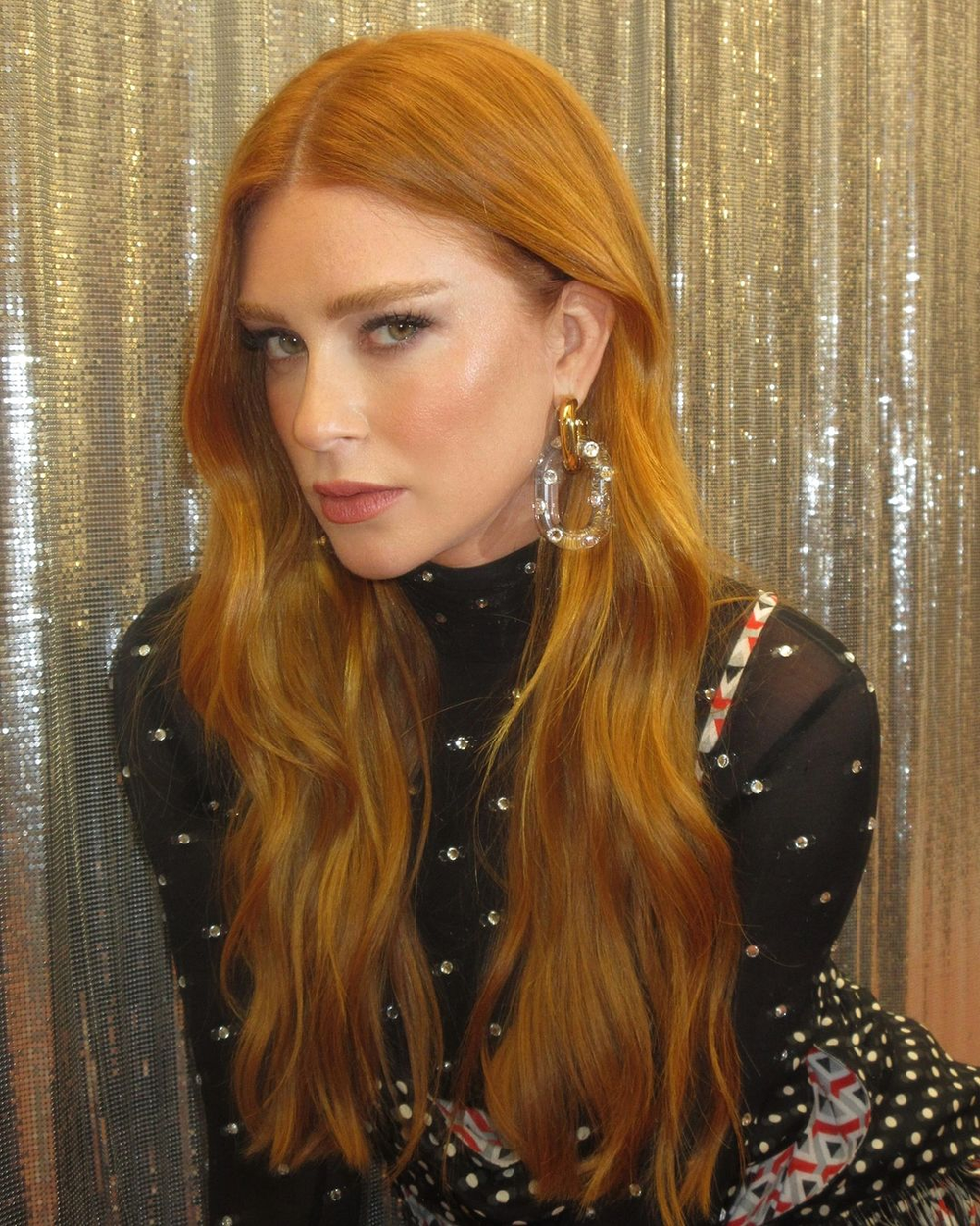 Marina Ruy Barbosa abre álbum de fotos em Paris e arranca elogios: 'Musa'