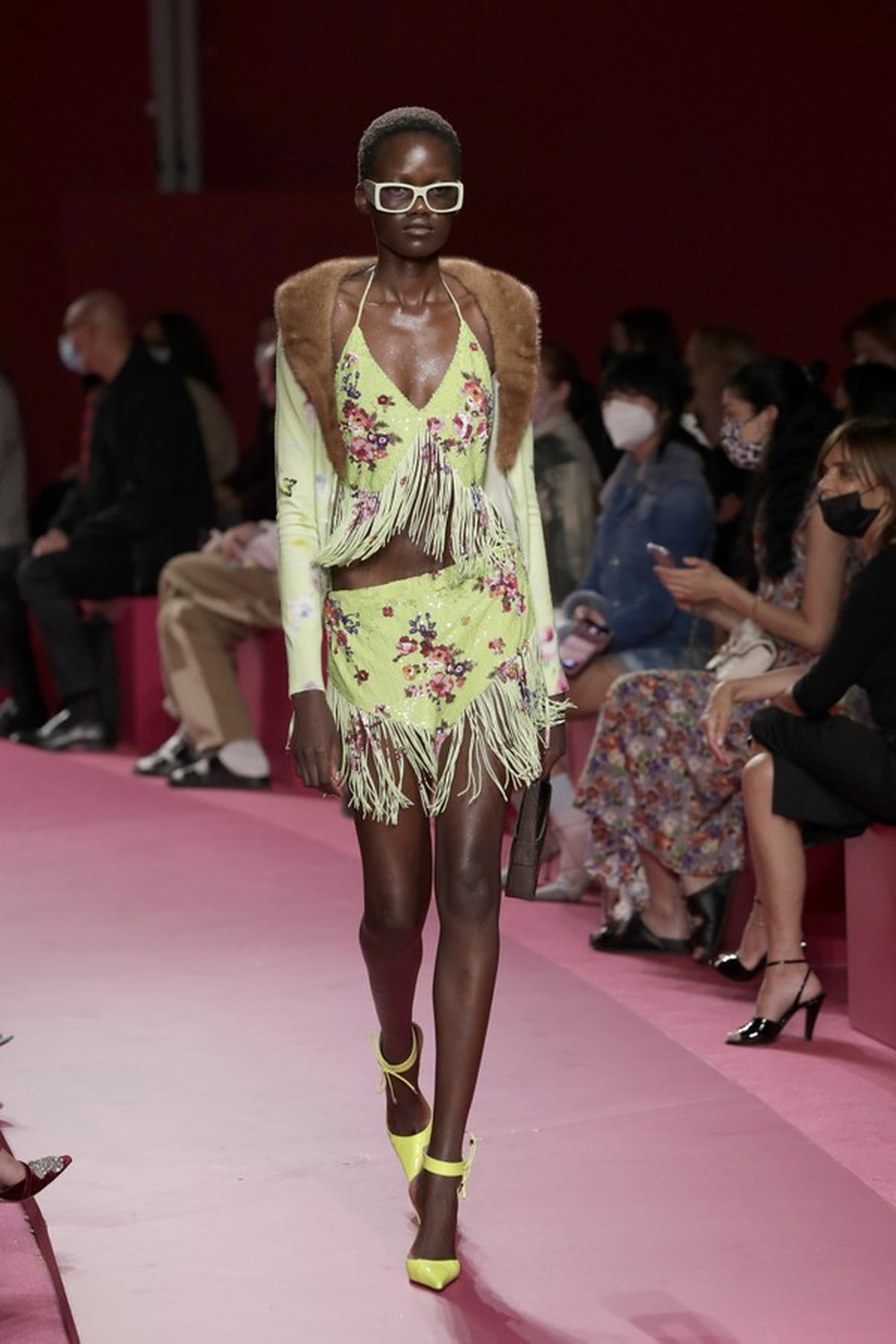 Semana de moda de Milão: 11 looks das passarelas que queremos para o ...