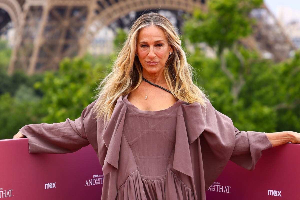 Sarah Jessica Parker retorna com o polêmico comprimento mullet em 'And ...