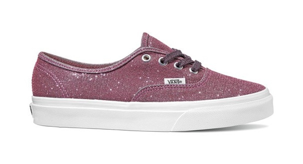 Vans traz ao Brasil as versões brilhantes de seus modelos clássicos