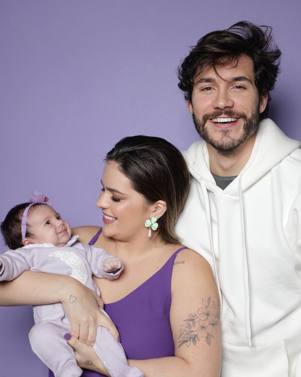 Com apenas dois meses, Lua, filha de Viih Tube e Elizer, já tem passaporte