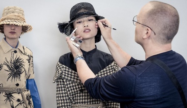 Dior fará desfile com transmissão ao vivo no Tik Tok