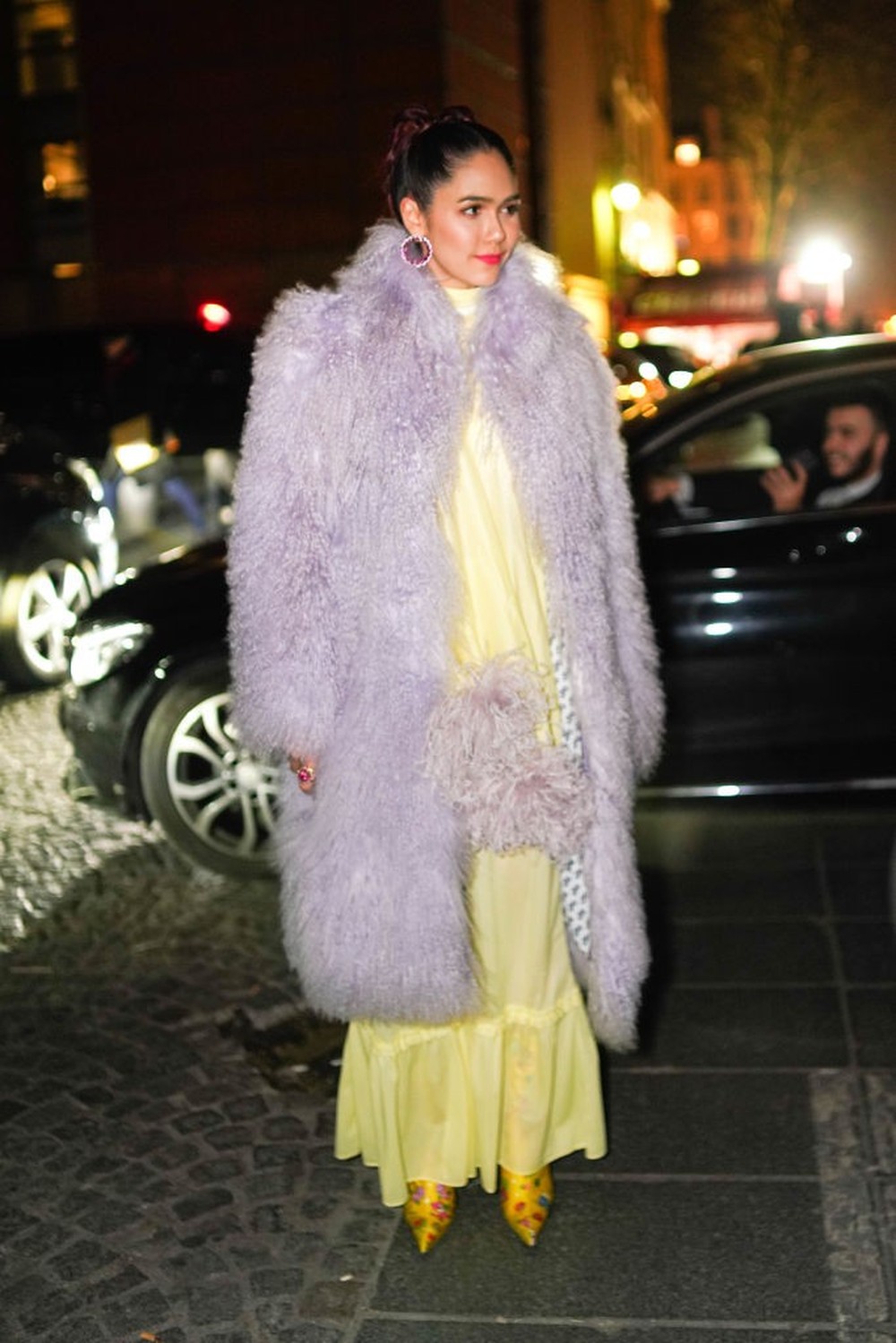 Amarelo com roxo (ou lavanda!) é a combinação da vez na moda