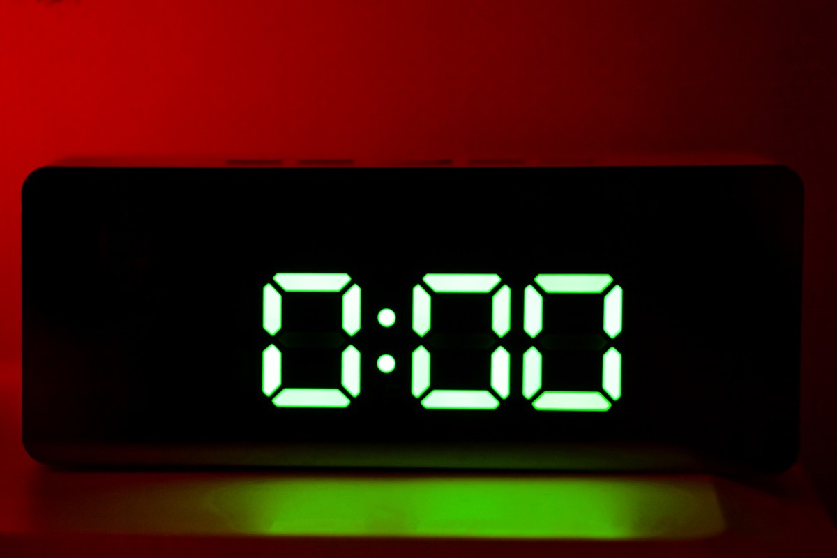 O que 00:00 significa? Esta é a mensagem que o relógio quer passar para ...